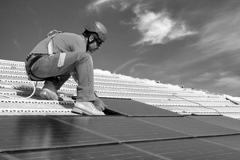 The Difference Between Active and Passive Fall Protection - Garlock ...